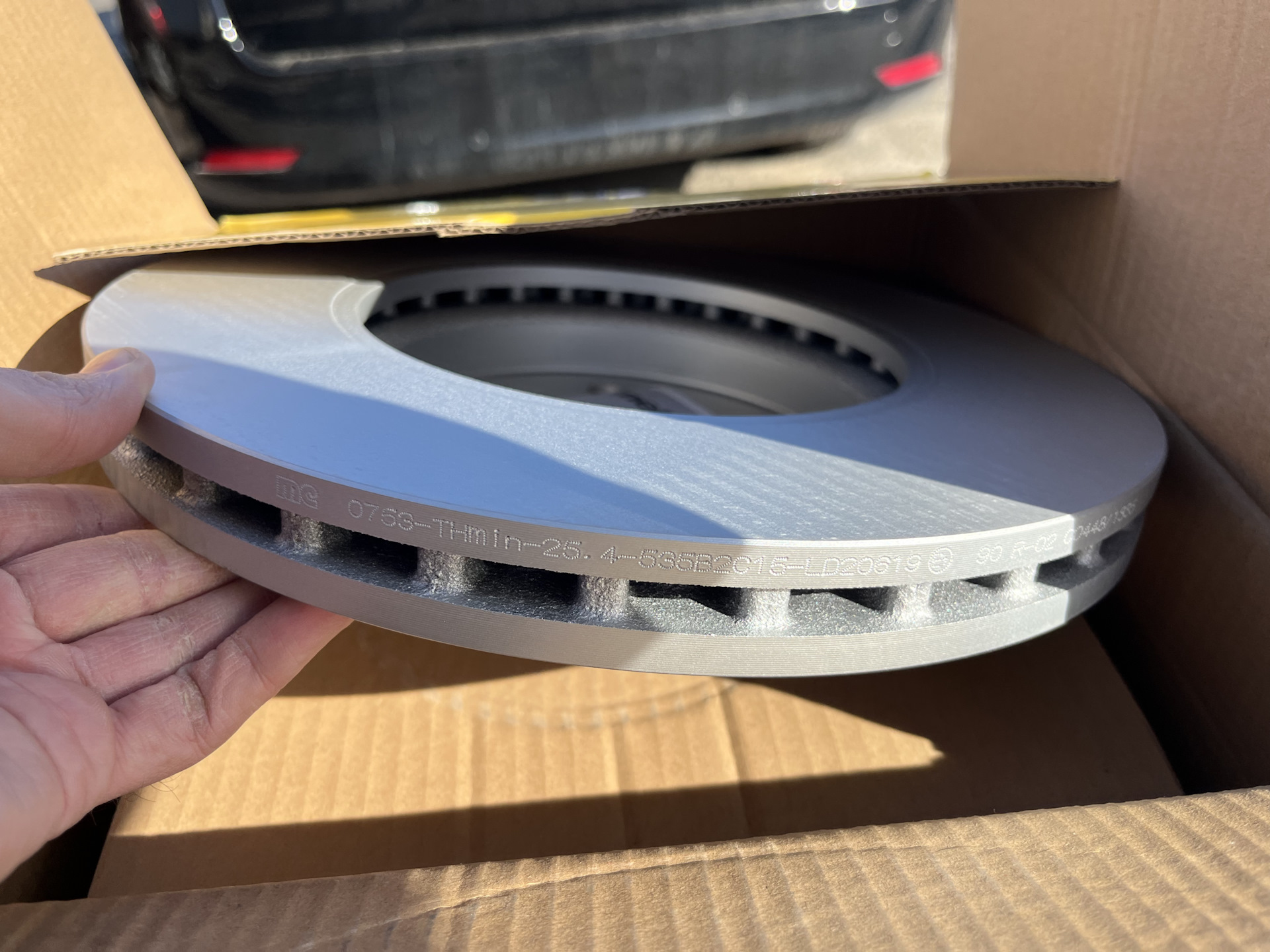 Передние тормоза — Mercedes-Benz CLK (W209), 2,7 л, 2003 года ...