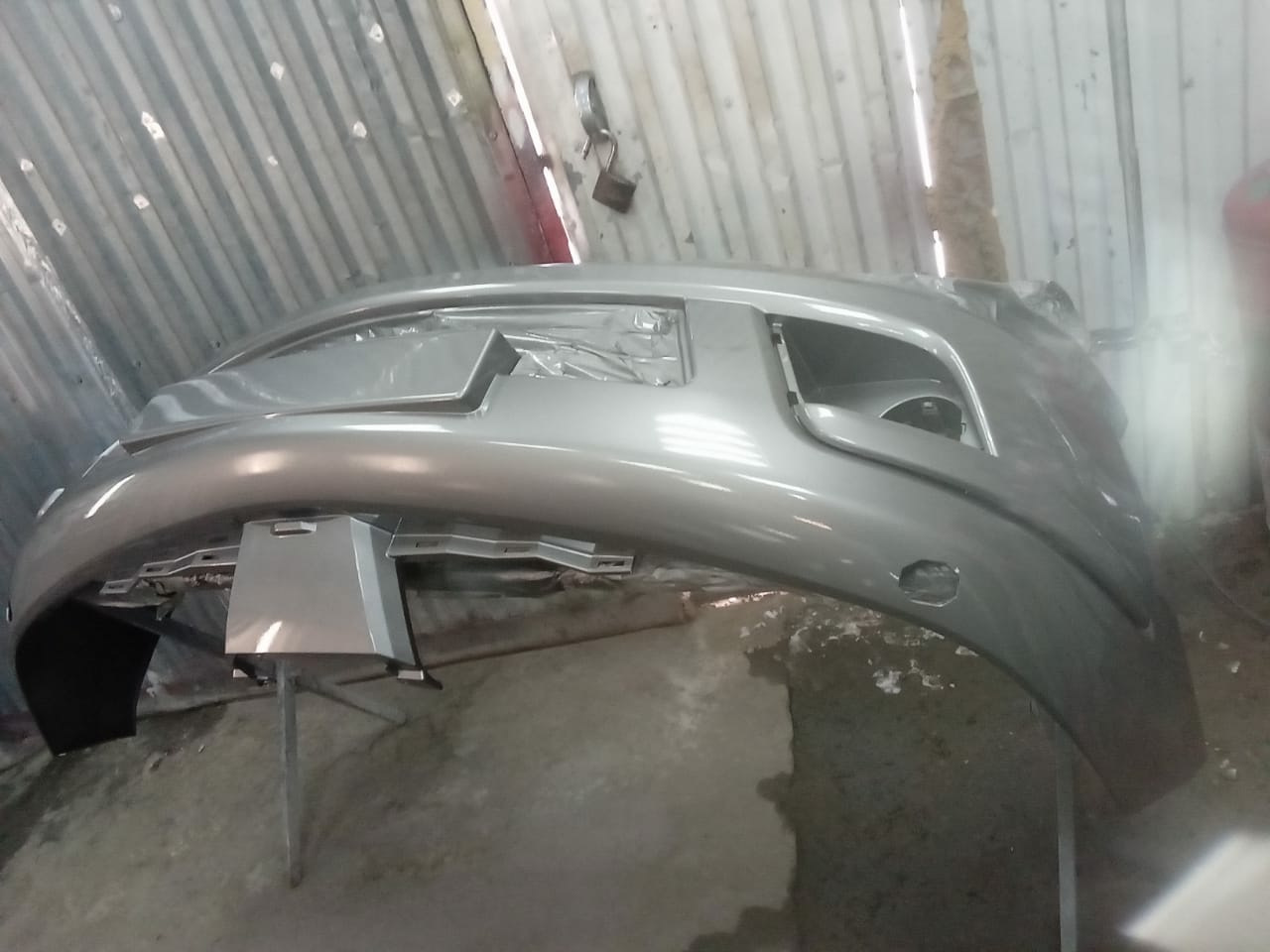 Кузовной ремонт и замена бампера — Nissan Tiida (1G), 1,6 л, 2010 года ...