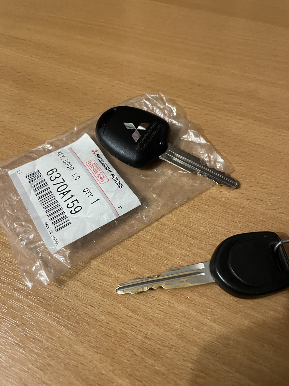 Оригинальный ключ с кнопками — Mitsubishi Lancer X, 2 л, 2008 года ...