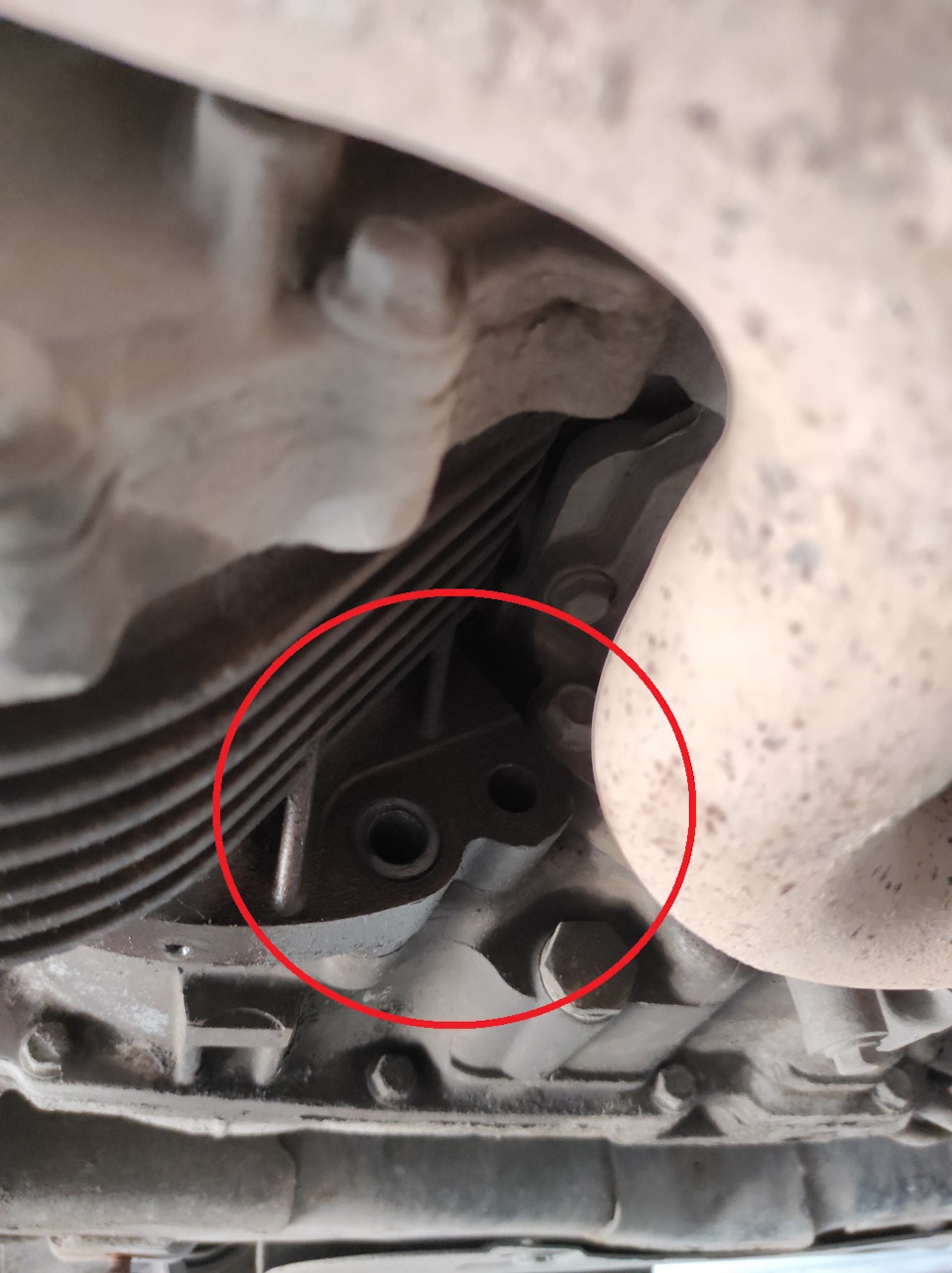 Крепление раздатки к коробке — Opel Antara, 3,2 л, 2011 года | своими ...