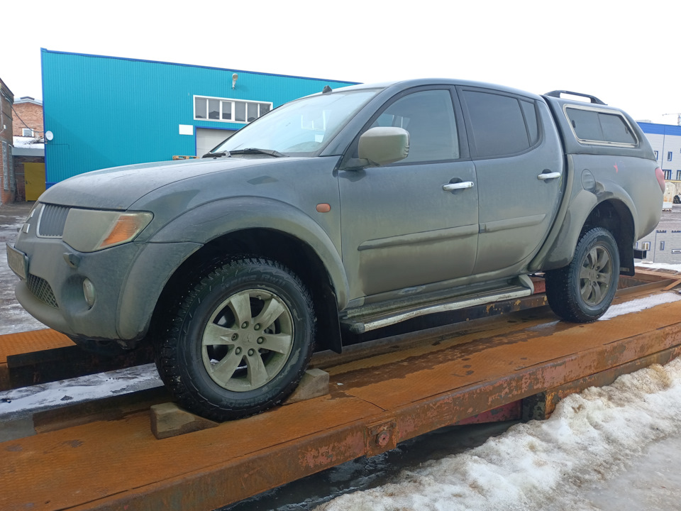 Крестовина кардана вышла из чата — Mitsubishi L200 (4G), 2,5 л, 2007 ...
