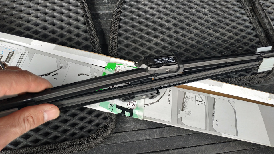 61610038893 Комплект щеток стеклоочистителя BMW | Запчасти на DRIVE2