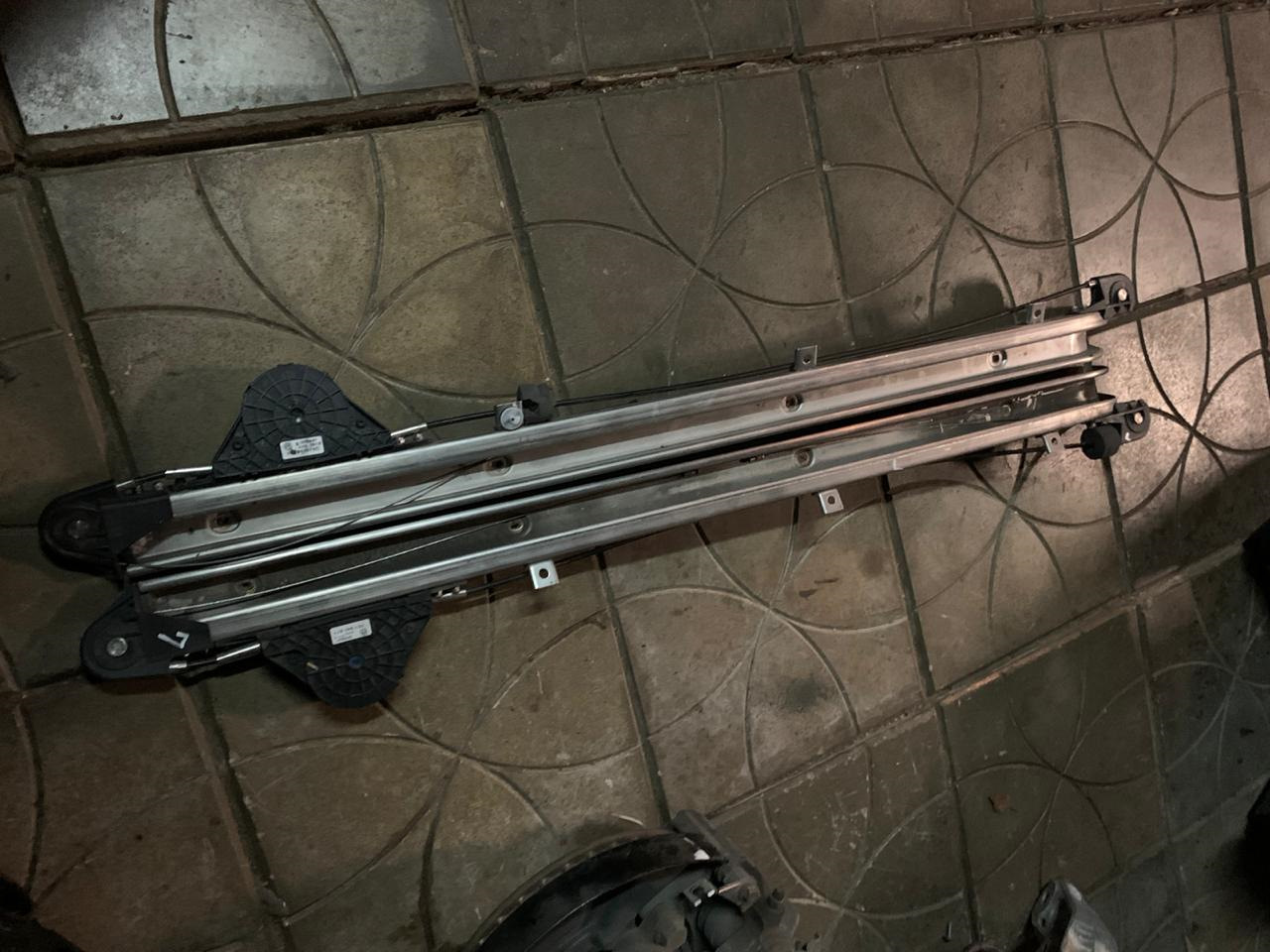 Направляющие Дверей — Volkswagen Multivan (T5), 3,2 л, 2004 года ...