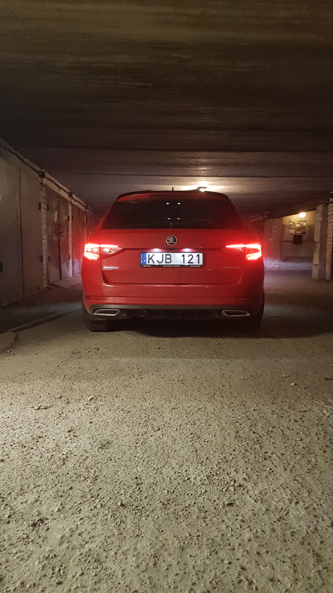 DIY rear diffuser for 17$?! — Skoda Superb Combi (Mk3), 1,8 л, 2018 ...