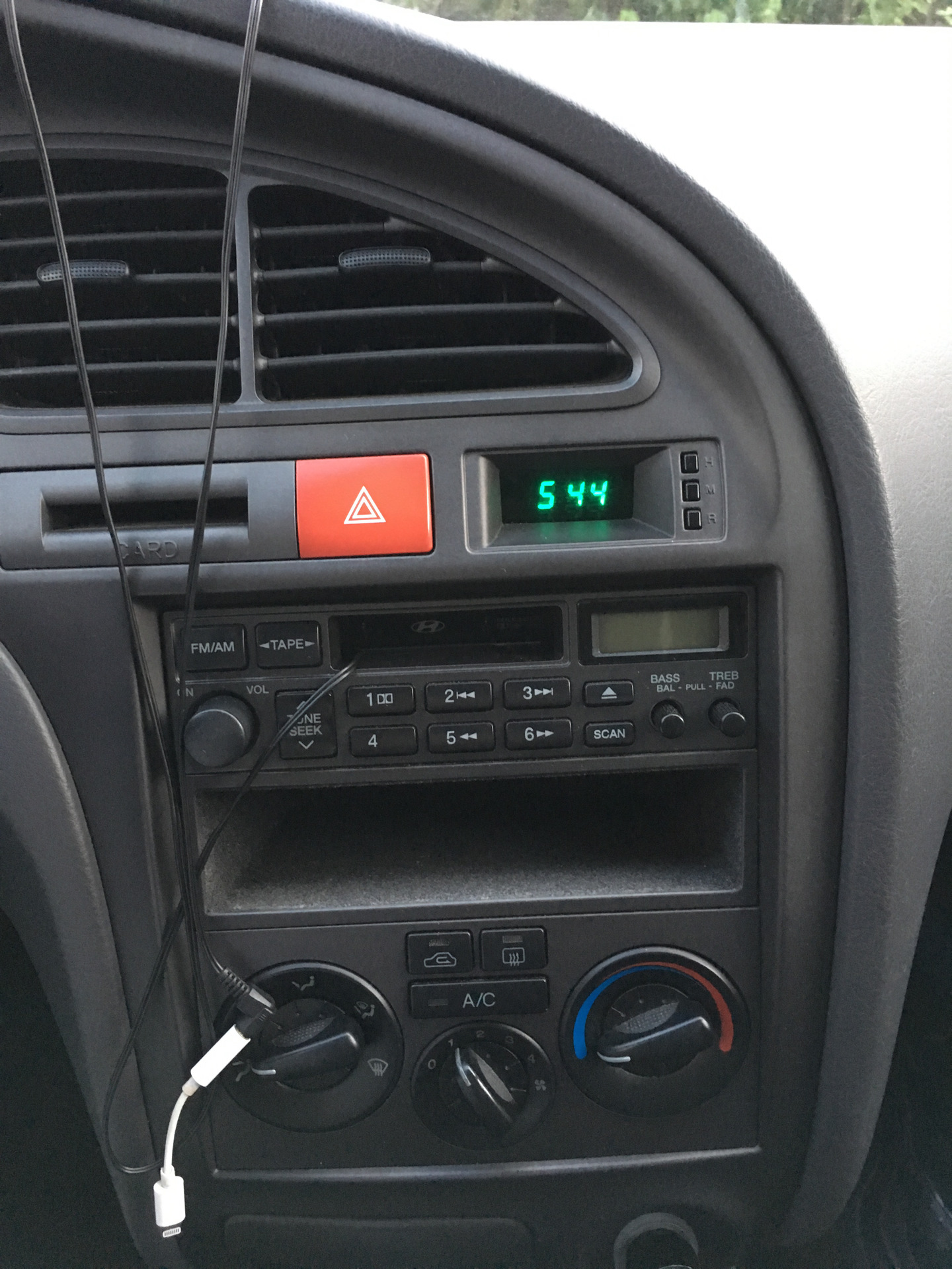 Магнитола Sony DSX-A55BT — Hyundai Avante (3G), 1,5 л, 2001 года | автозвук | DRIVE2