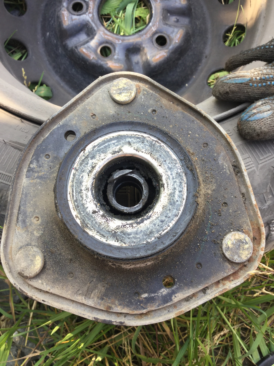 замена опор, подшипников и стоек — Toyota Camry (V40), 1,8 л, 1996 года ...