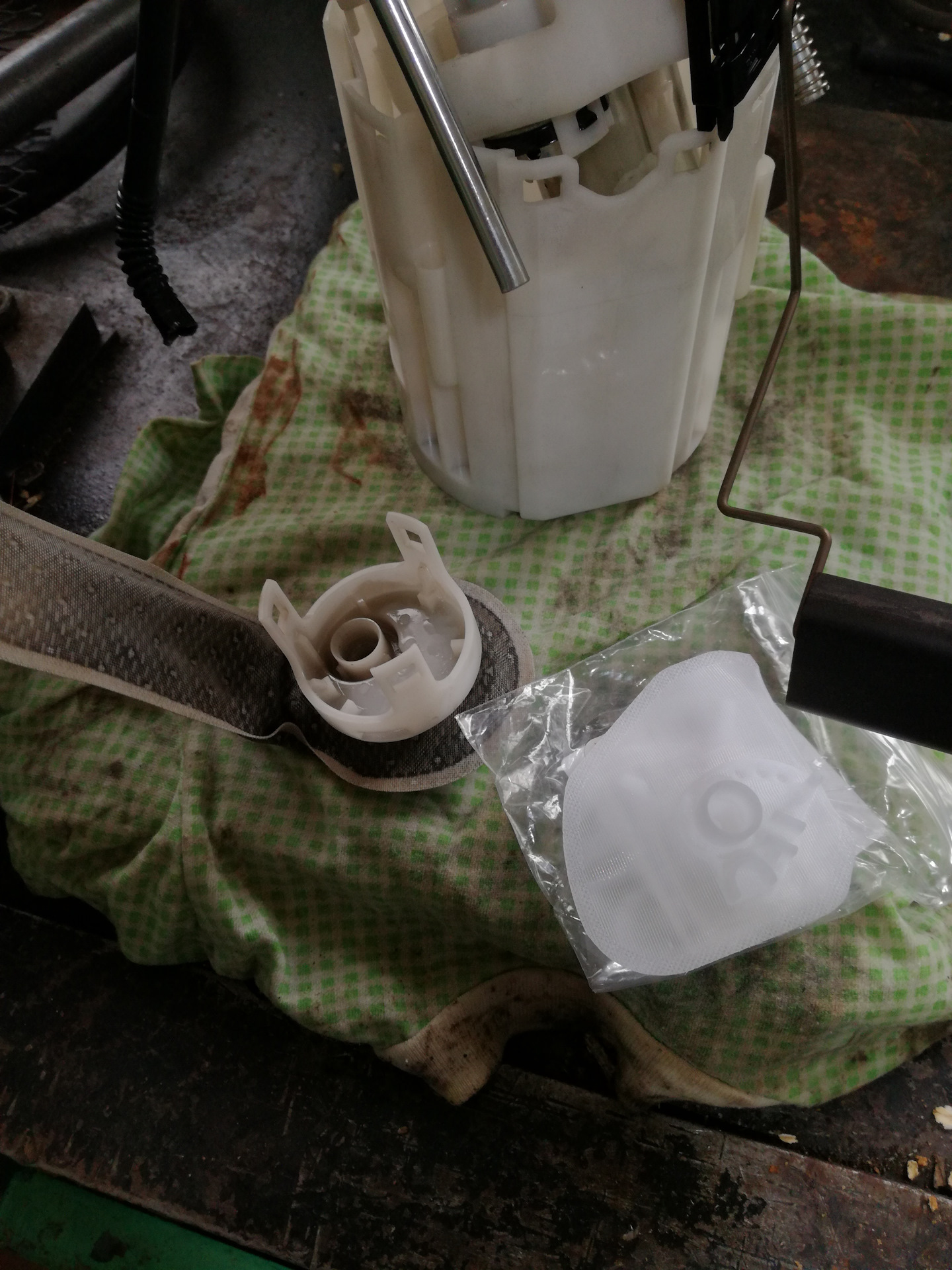 Бензонасос или как я не поменял сеточку. — Peugeot 408 (1G), 1,6 л ...