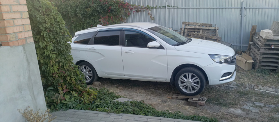2024, Сентябрь. Замена масла, замена антифриза — Lada Vesta SW (1G), 1 ...