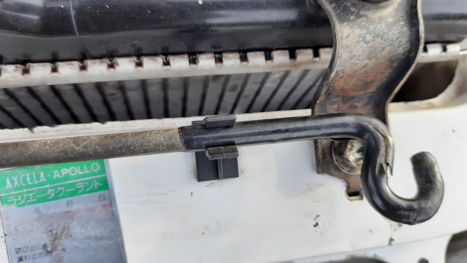 12. Ремонт упора капота ☆ — Toyota Camry (V40), 2 л., 1995 года ...