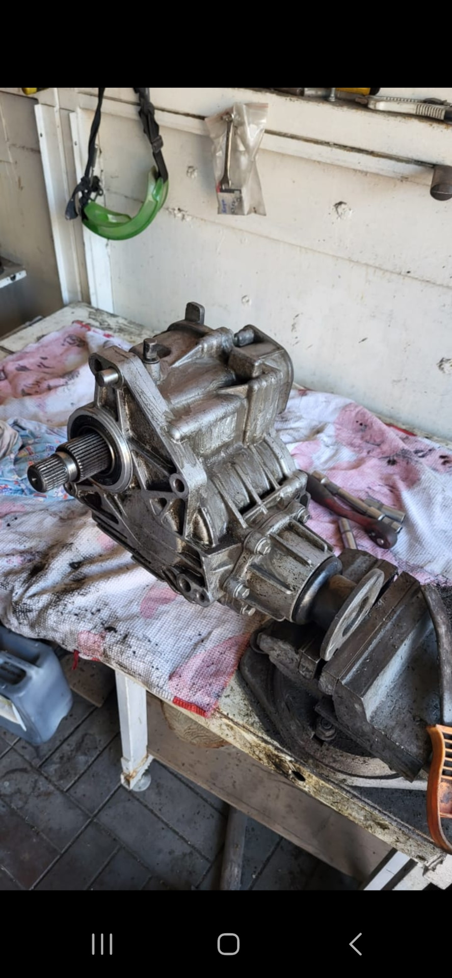 Раздатка-Редуктор Передняя — KIA Sportage (2G), 2 л, 2009 года | своими ...