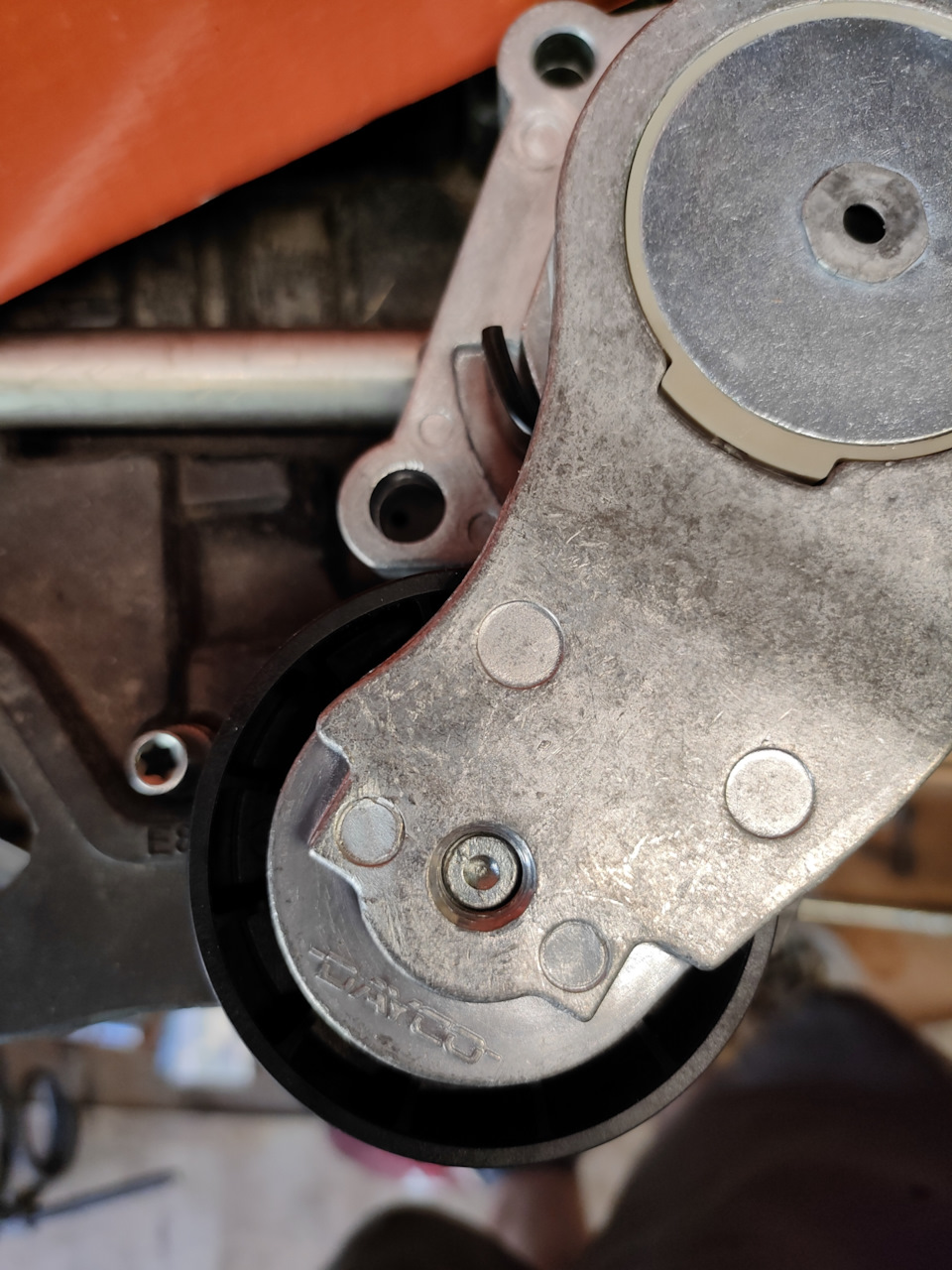 Замена ремня ГРМ на дизельном моторе DV6C (1.6 hdi ) 8кл 114ЛС ...