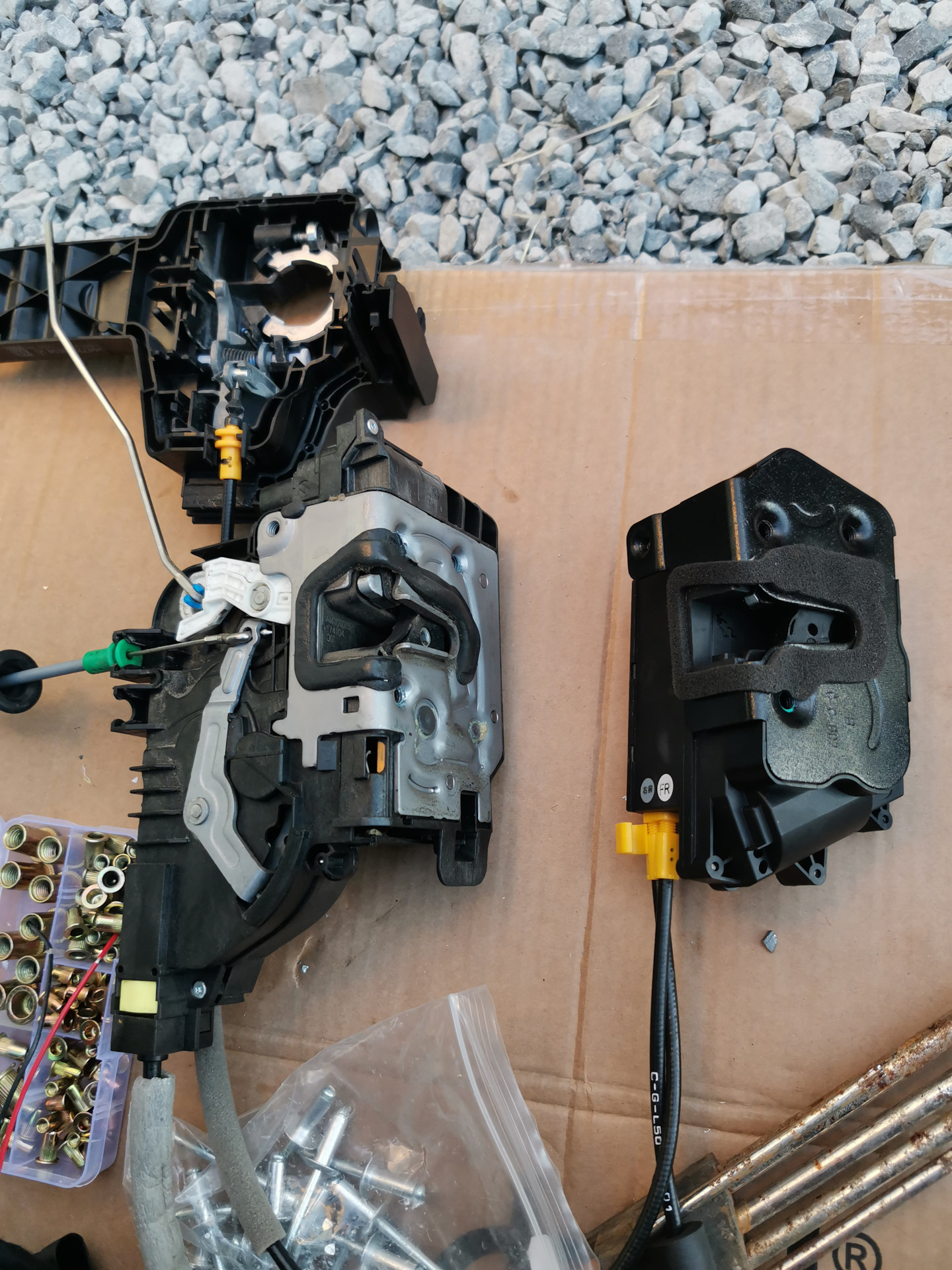 Доводчики передних дверей — Mercedes-Benz V-Class (W447), 2,2 л, 2017 ...