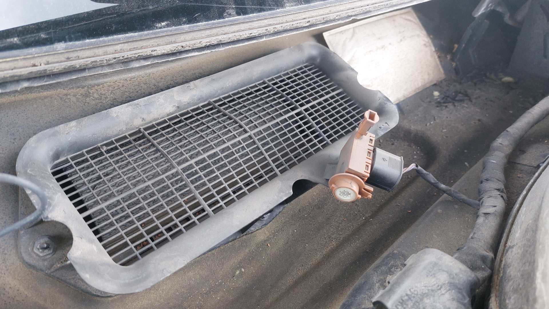 Датчик загрязнения и влажности воздуха. Датчик переднего парктроника ...