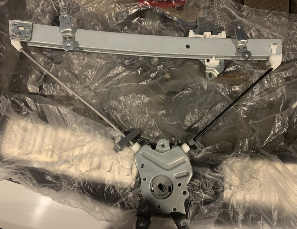 #15. Стекло подъёмник — Mitsubishi Airtrek, 2,4 л, 2003 года | поломка ...