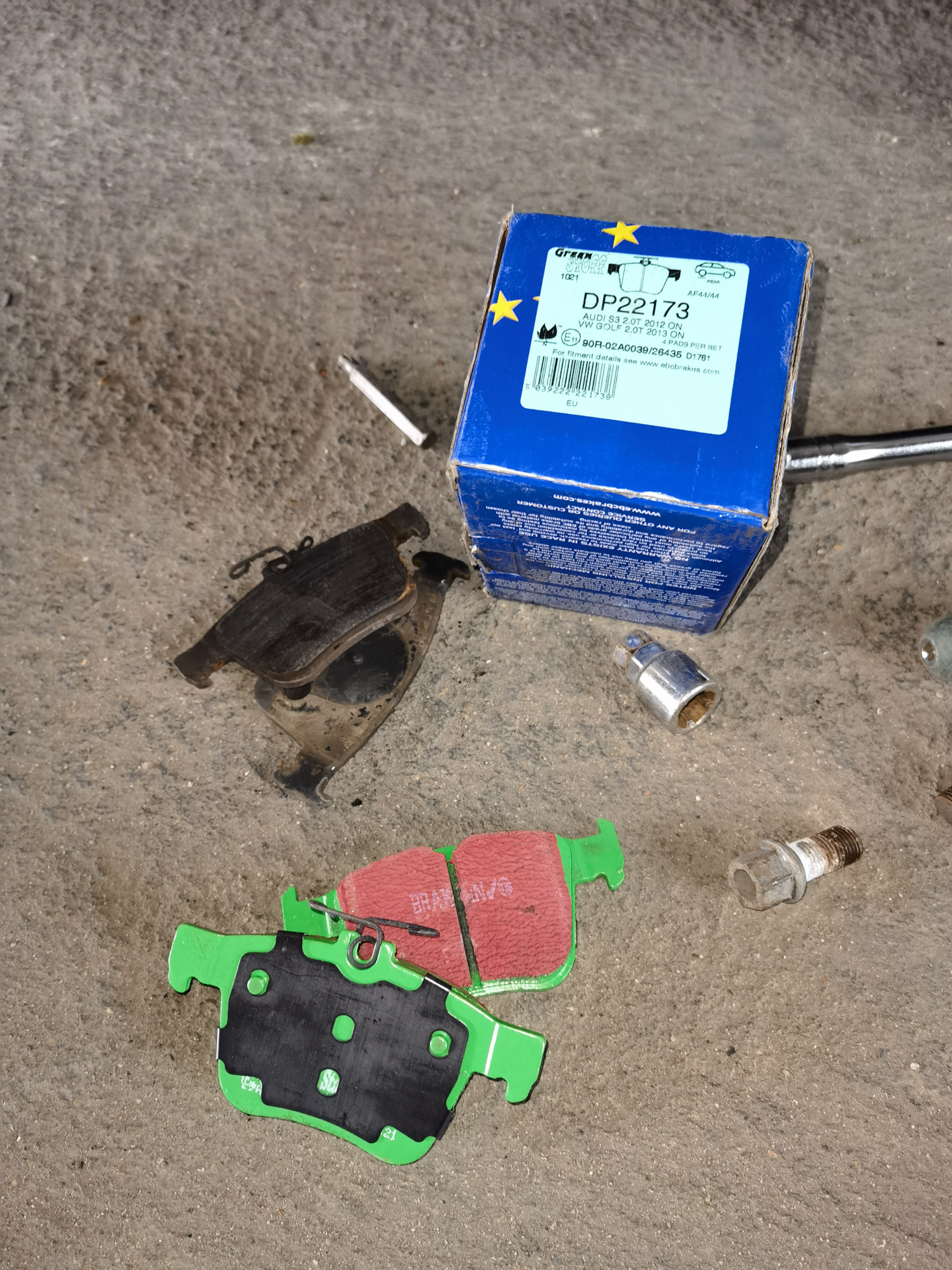 Колодки EBC Green Stuff — Volkswagen Golf R Mk7, 2 л, 2014 года ...