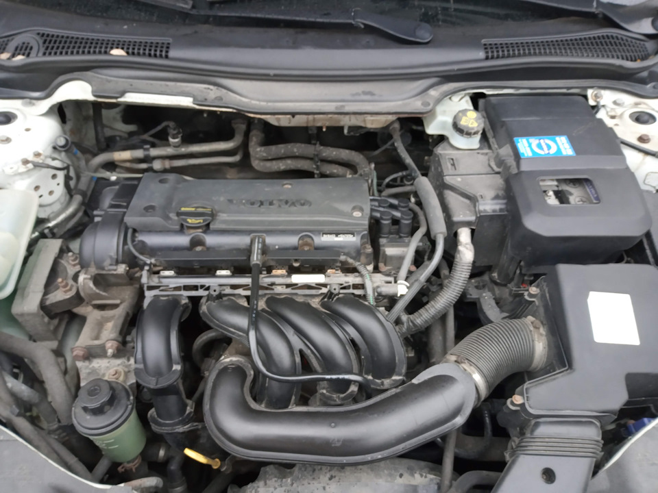 Свечи и ВВ провода. — Volvo S40 (2G), 1,6 л, 2011 года | плановое ТО ...