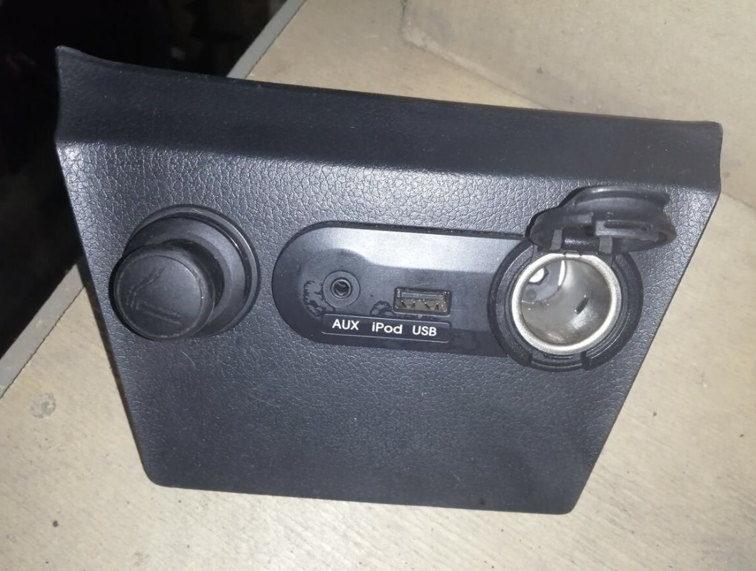 Установка штатной панели AUX USB — KIA Rio (3G), 1,4 л, 2012 года ...