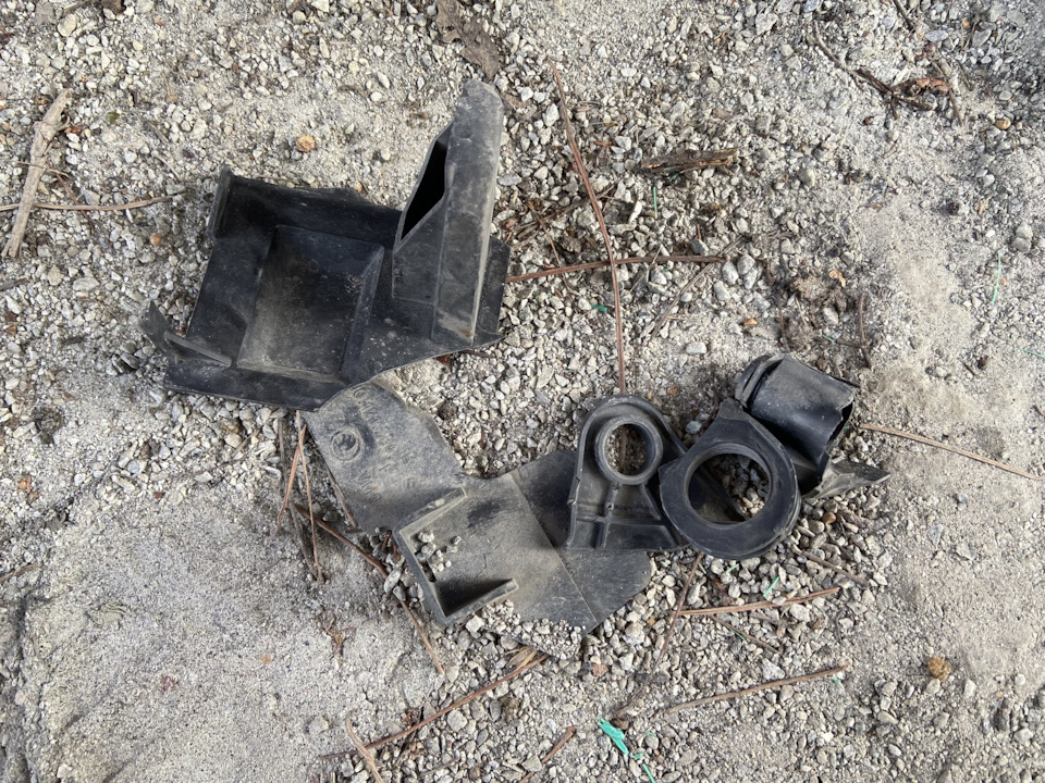 Ремонт правой фары — Skoda Fabia Mk2, 1,2 л, 2014 года | своими руками ...