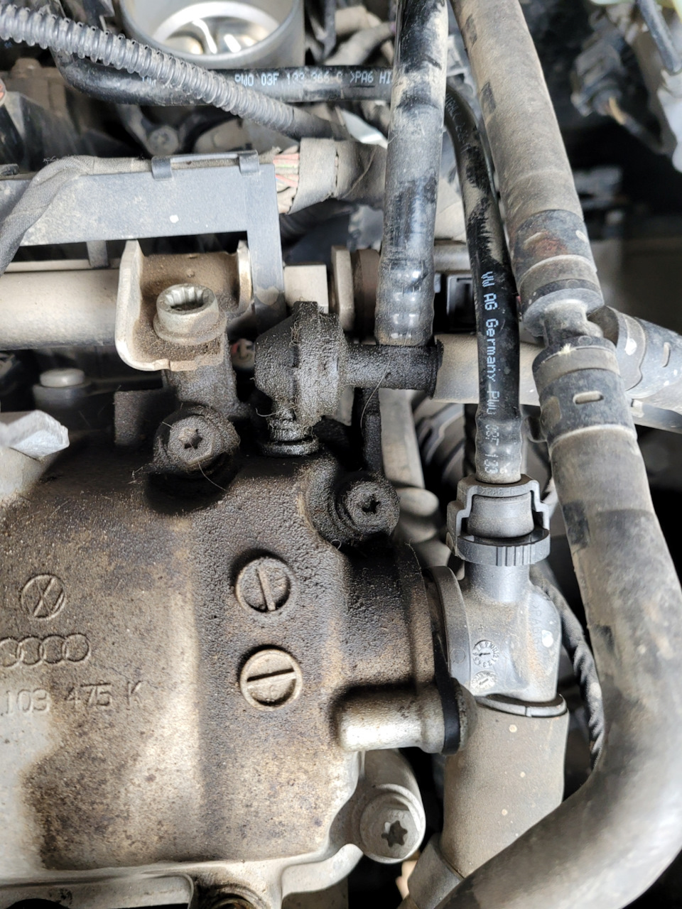 Отмыл дроссельную заслонку — Skoda Yeti, 1,2 л, 2011 года | плановое ТО ...