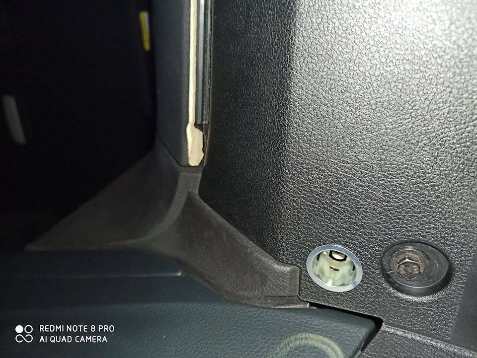 Прикуриватель в ноги — BMW 3 series (F30), 2 л, 2014 года | тюнинг | DRIVE2