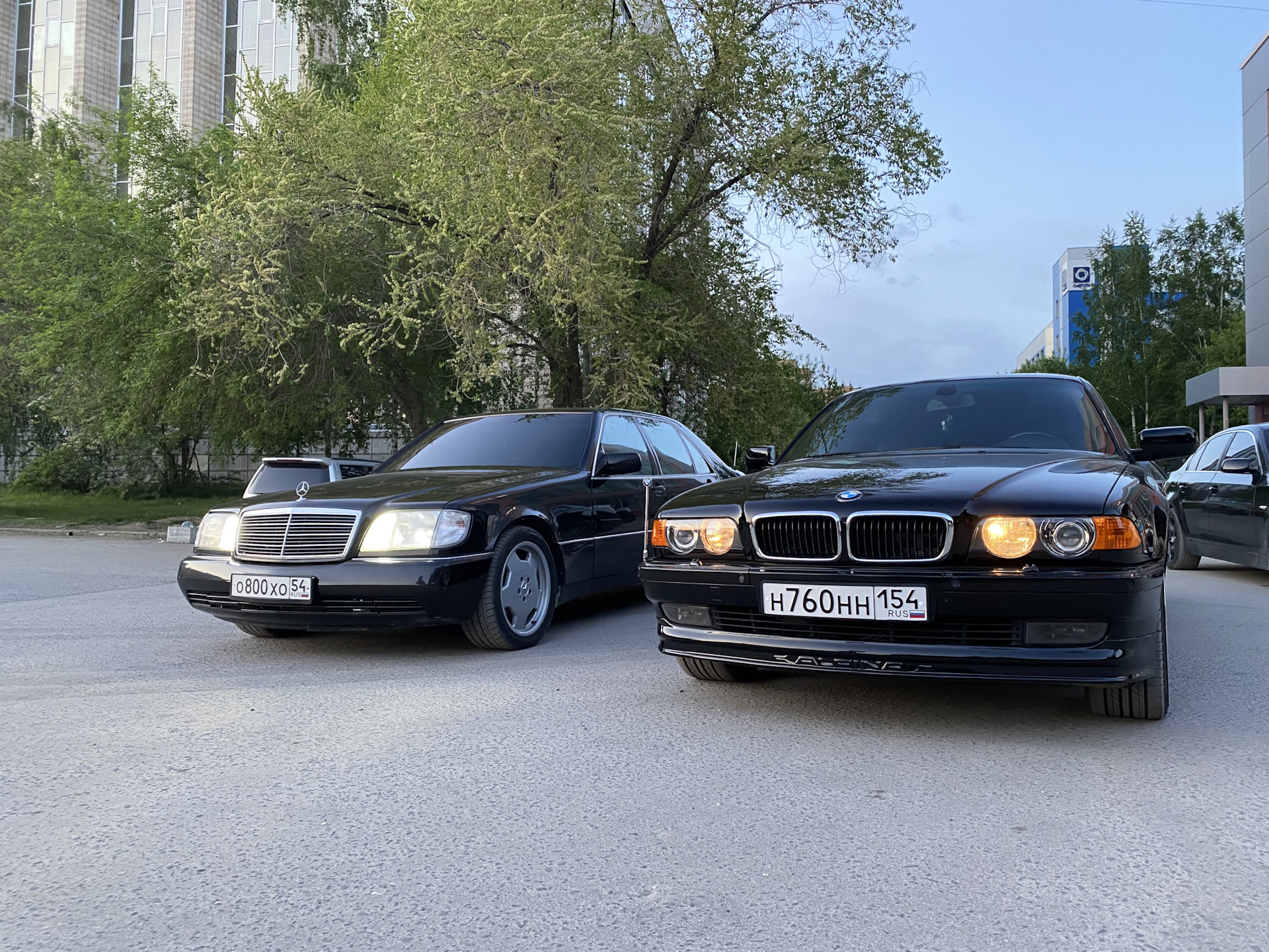 Две легенды Mercedes-Benz w140 v12 and BMW e38 v12 L7 — BMW 7 series ...