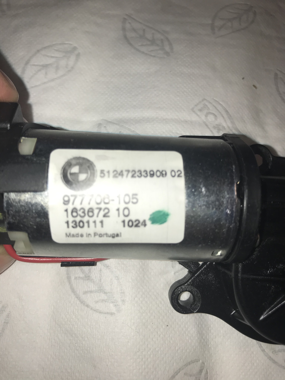 51247233909 Доводчик багажной двери BMW | Запчасти на DRIVE2