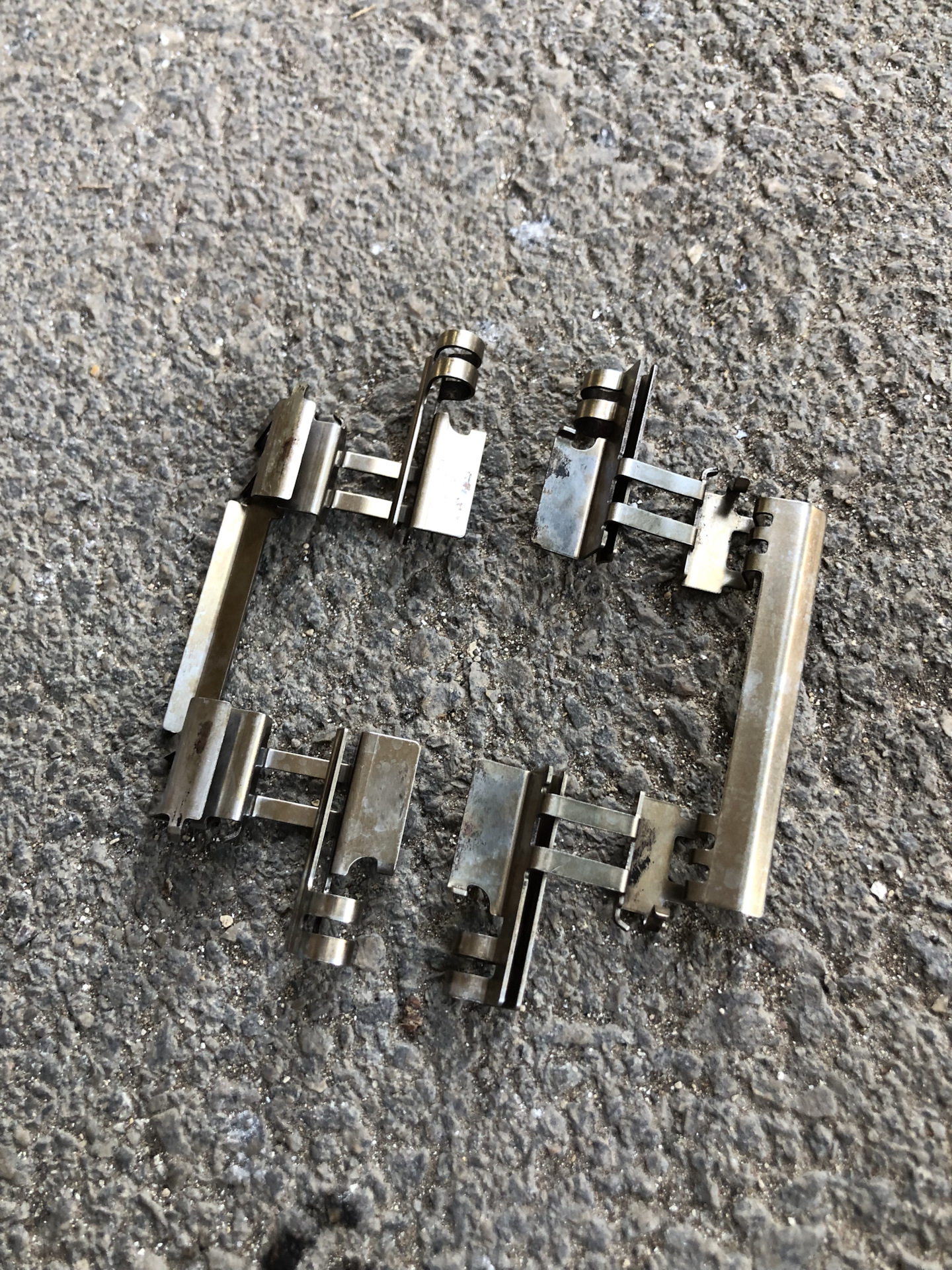 11. Замена передних колодок SP1729 — Mazda 3 (3G) BM, 1,5 л, 2017 года ...