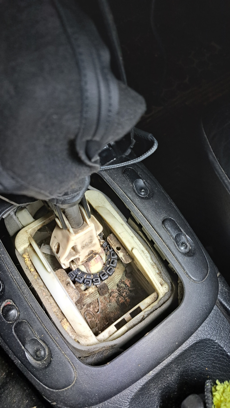 Кустарный ремонт кулисы КПП — Opel Vectra B, 1,6 л, 1998 года | своими ...