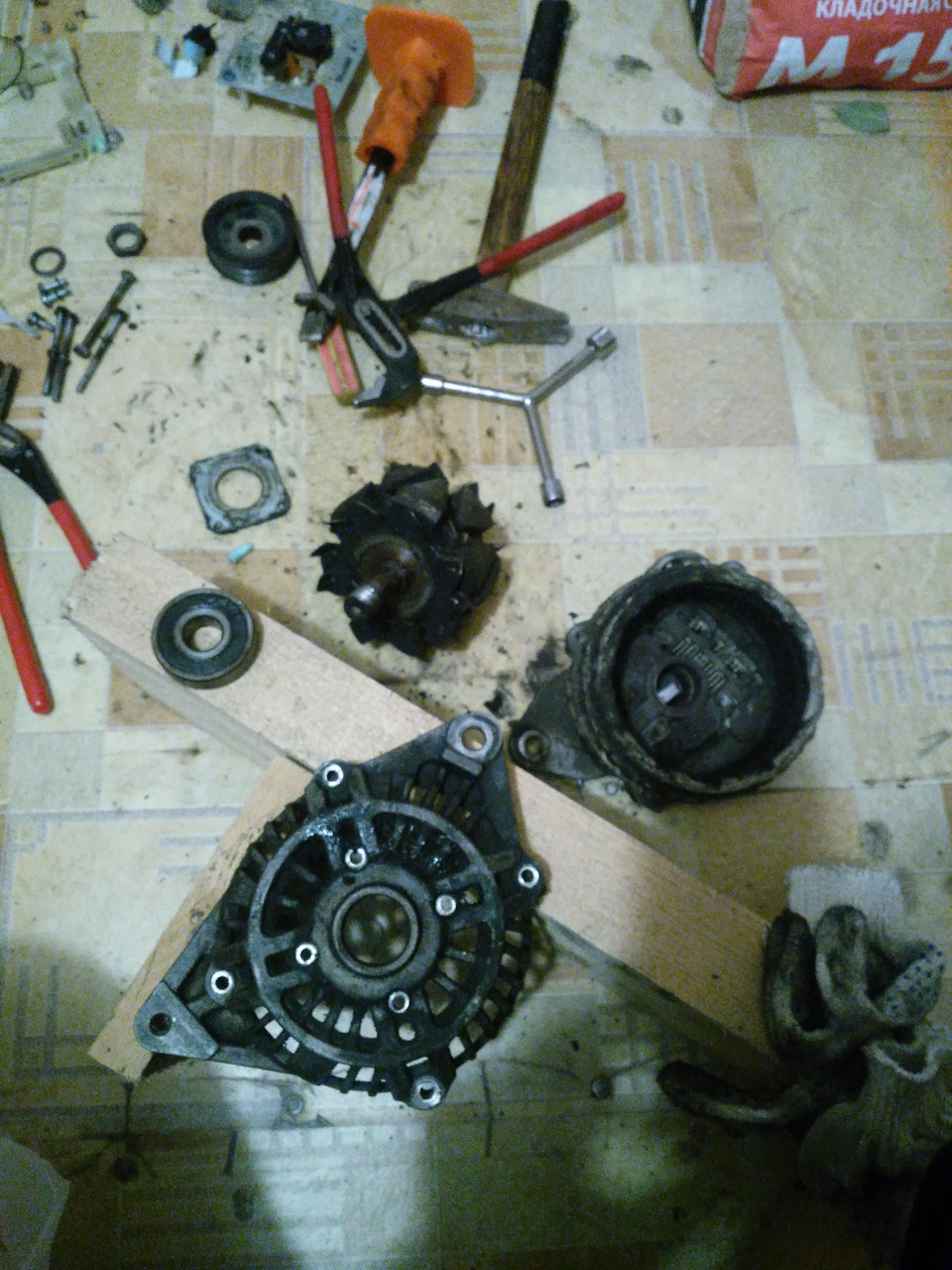 Загудел подшипник генератора — Mitsubishi Space Star (1998), 1,8 л ...