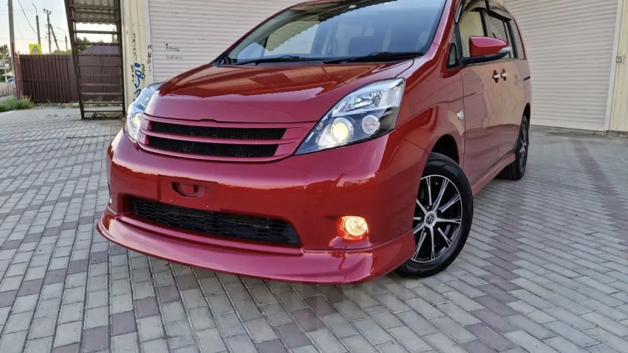 Toyota Isis 1.8 бензиновый 2017 | на DRIVE2