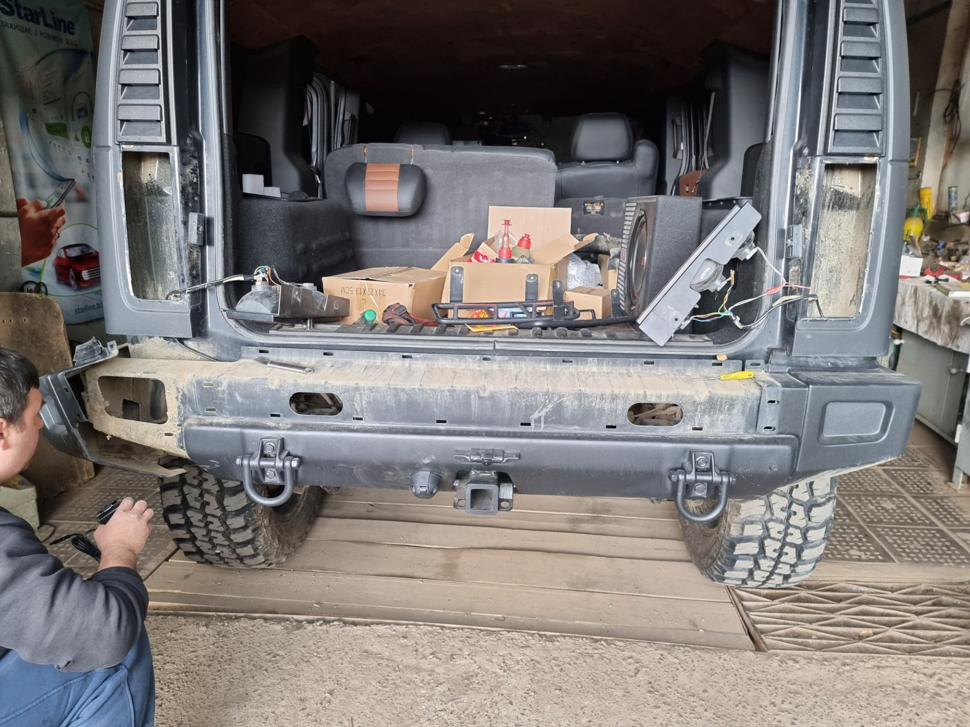 Ставлю датчики мертвых зон — Hummer H2, 6 л, 2003 года | электроника ...