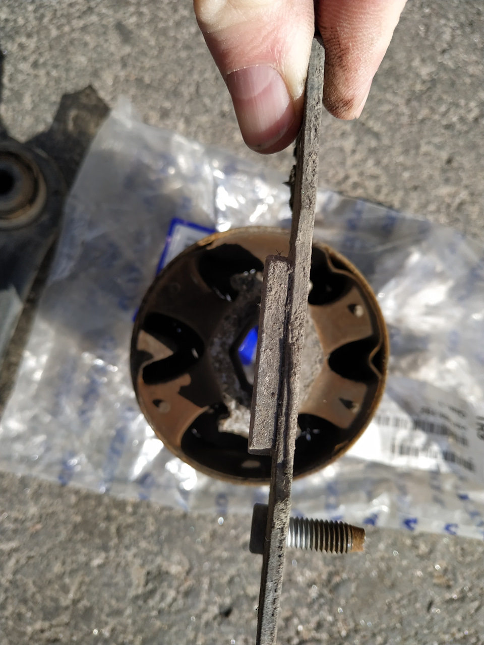 Замена с/б задней подвески — Volvo XC60 (1G), 2,4 л, 2014 года | визит ...