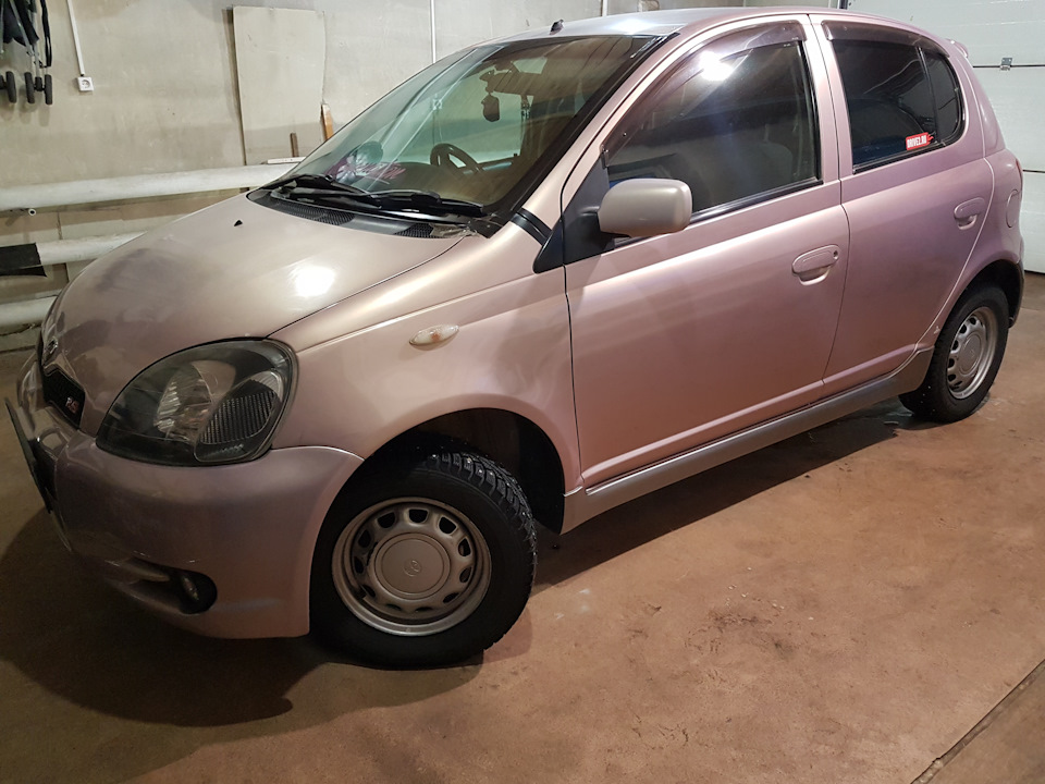 Установил пороги. — Toyota Vitz (10), 1 л, 2001 года | стайлинг | DRIVE2