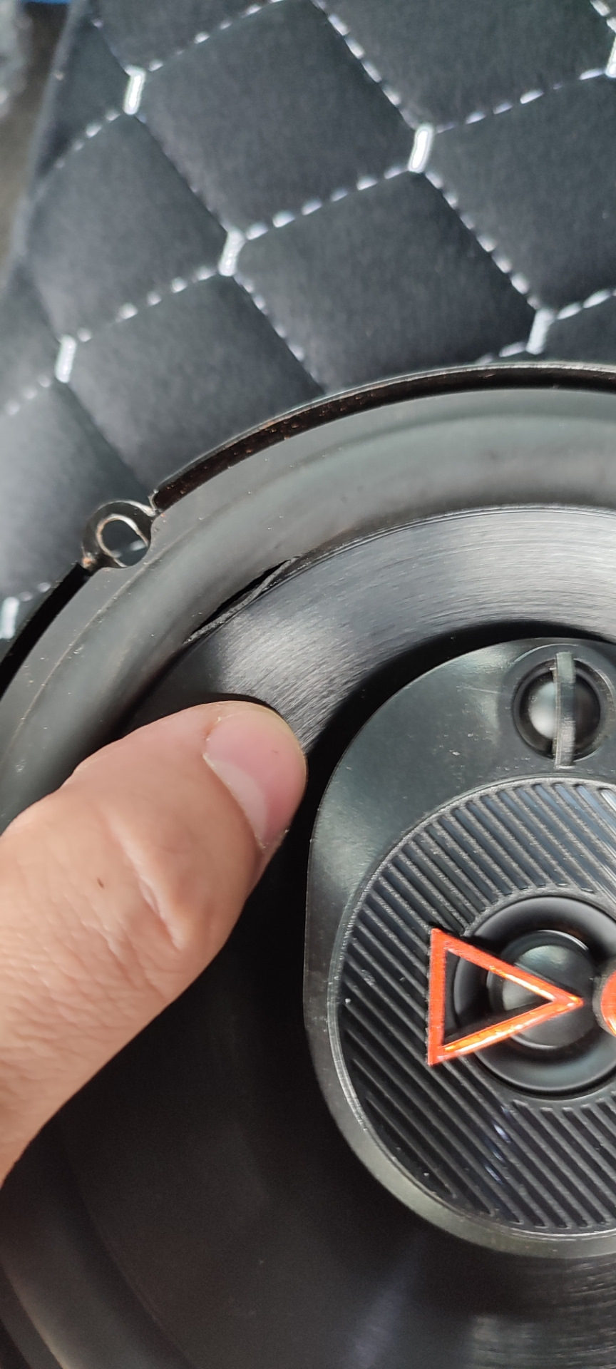 Баракуду мне в передние двери — Nissan Almera Classic (B10), 1,6 л ...