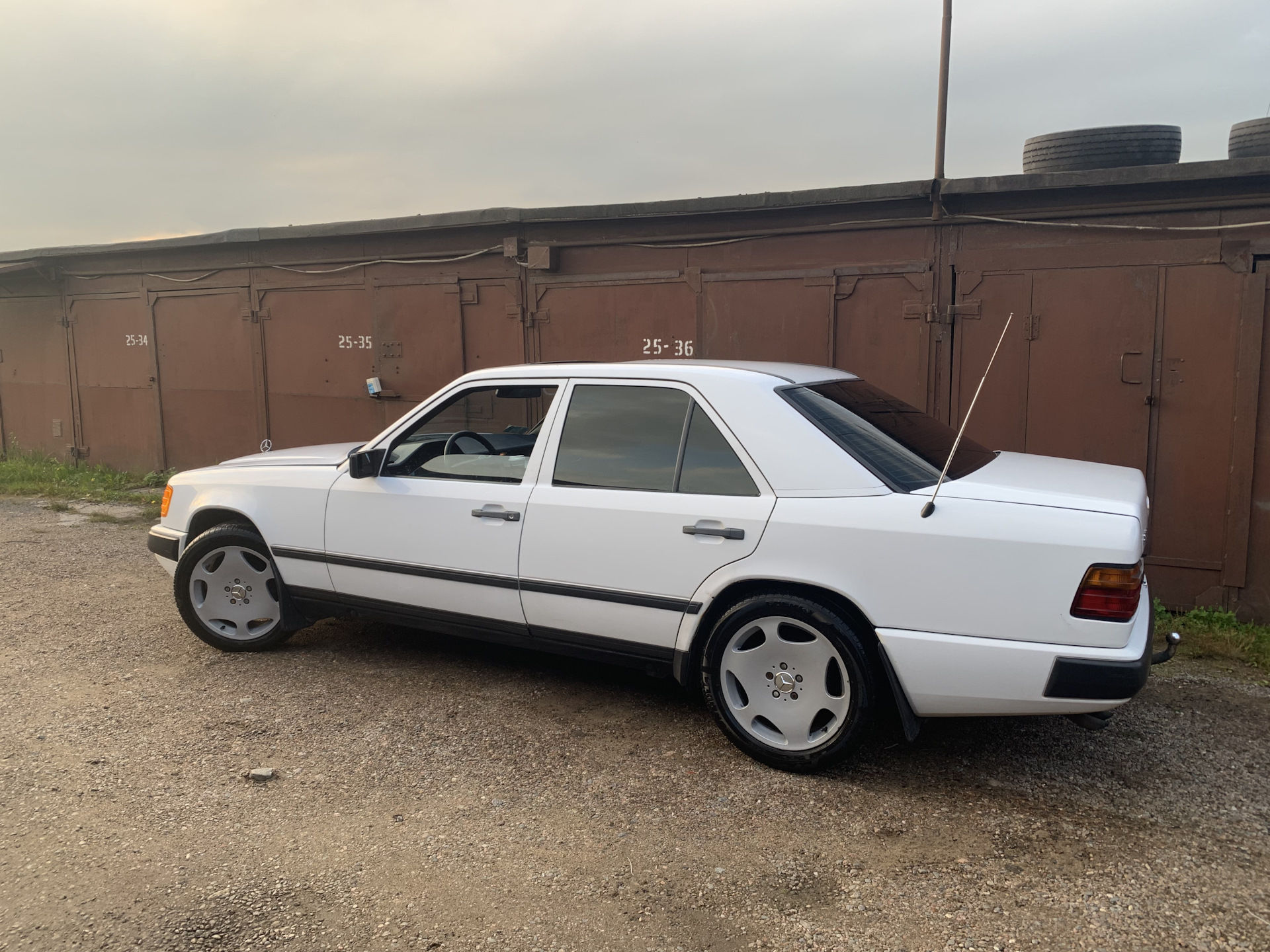Mercedes — Benz Segin Monoblock — Mercedes-Benz E-Class (W124), 2,5 л, 1988 года | колёсные ...