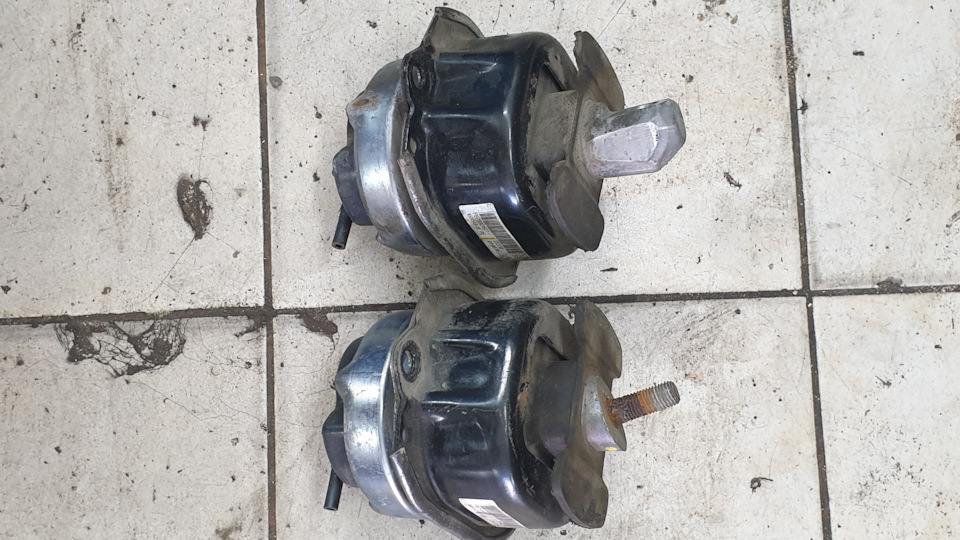 Замена подушек двигателя n57 e71 — BMW X6 (E71/E72), 3 л, 2011 года ...