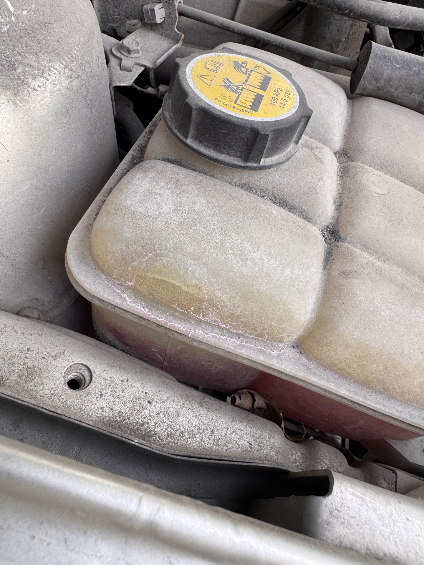 Замена бачка антифриза — Mazda 3 (1G) BK, 1,6 л, 2008 года | своими ...