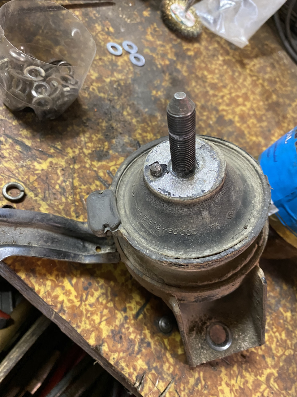 Замена опоры двигателя — Hyundai Elantra (3G), 1,6 л, 2008 года ...