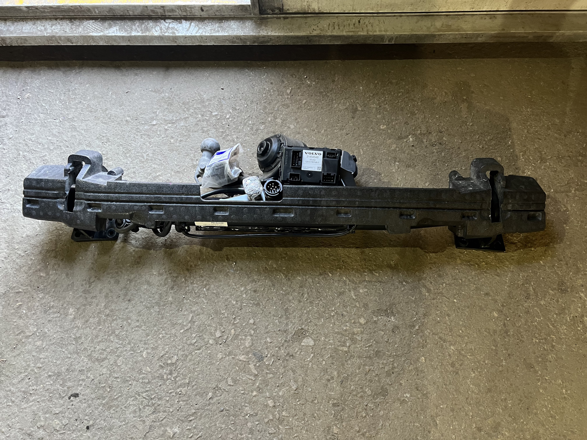 Оригинальный выкидной фаркоп — Volvo XC90 (2G), 2 л, 2017 года ...