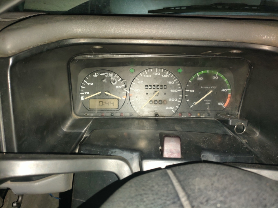 Датчик температуры и щиток приборов — Volkswagen Transporter T4, 2,4 л ...