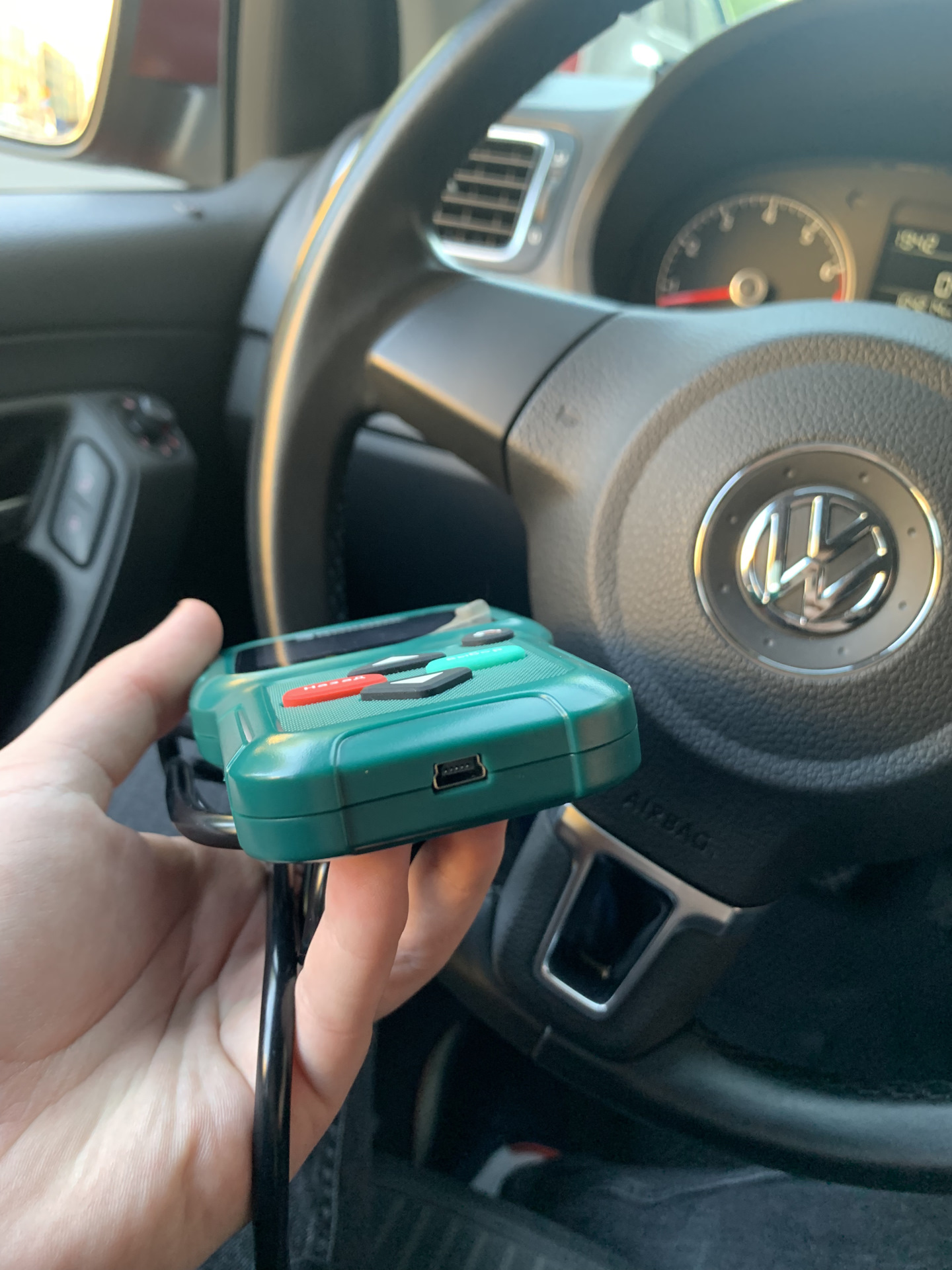 Отзыв о сканере Rokodil ScanX Pro — Volkswagen Polo Sedan, 1,6 л, 2014 ...