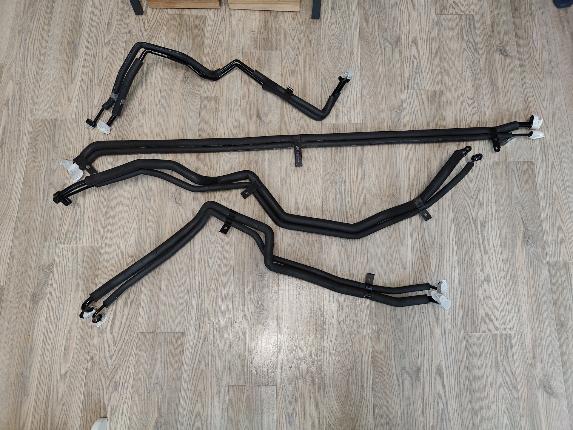 Подготовка к отрыву кузова(Трубки заднего кондицинера) — Land Rover ...