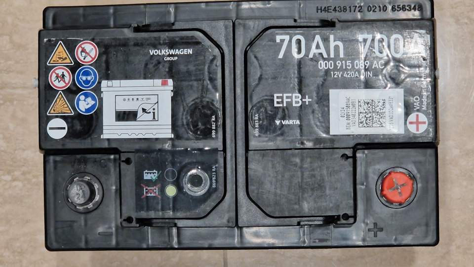 Замена аккумулятора — Audi A3 Sedan (8V), 1,8 л, 2015 года | запчасти ...