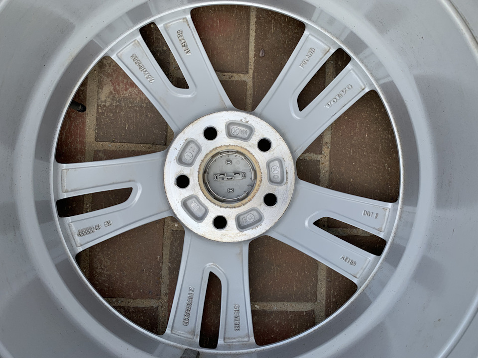 Колёса, шины, диски — Volvo V90 Cross Country, 2 л, 2018 года ...