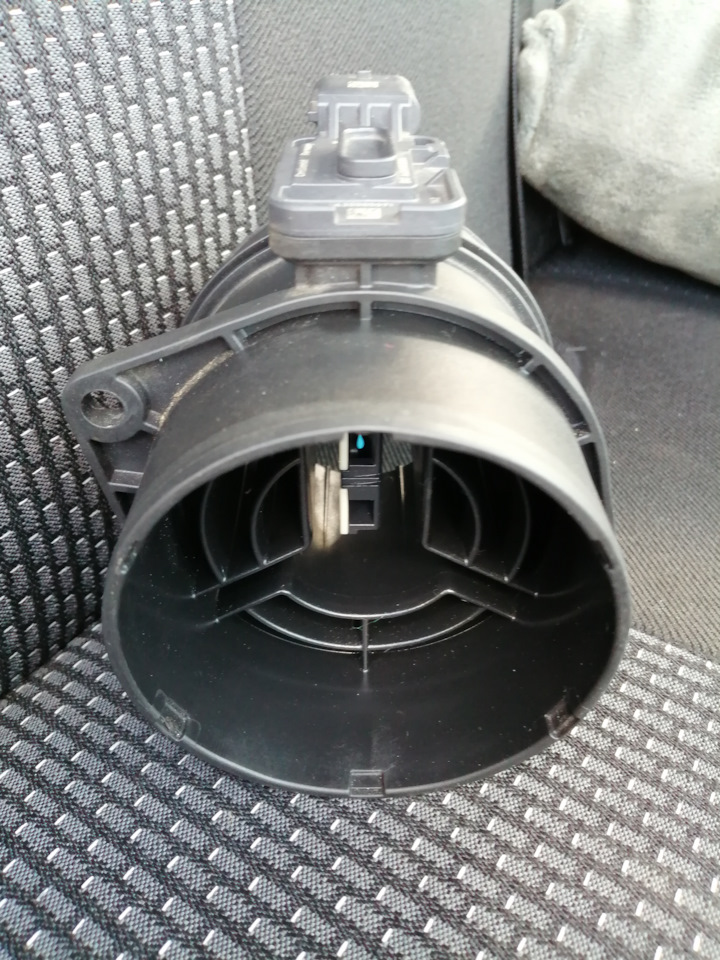 A6519050500 Датчик массового расхода воздуха Mercedes | Запчасти на DRIVE2