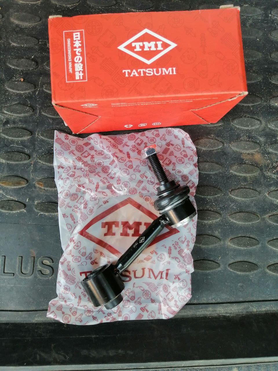 Замена задних стоек стабилизатора — Volkswagen Golf Plus, 1,6 л, 2012 ...