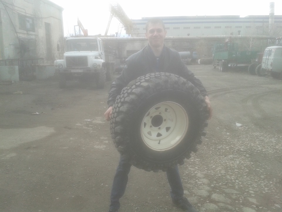 прикупил колёсики форвард сафари 500 12.5 r15 — УАЗ 469, 2,5 л, 1997 ...