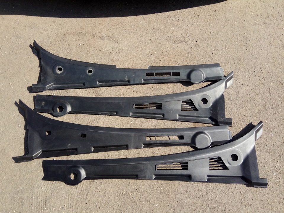 Замена щитка над трапецией дворников — BMW 3 series Touring (E36), 2,8 ...