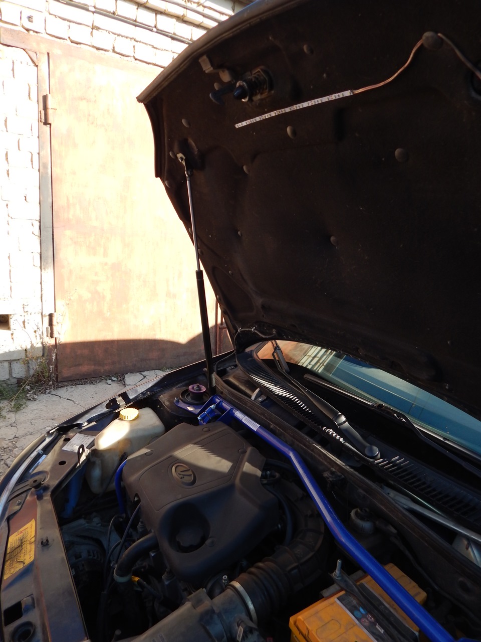 Что-то не так… — Lada Калина седан, 1,6 л, 2007 года | просто так | DRIVE2