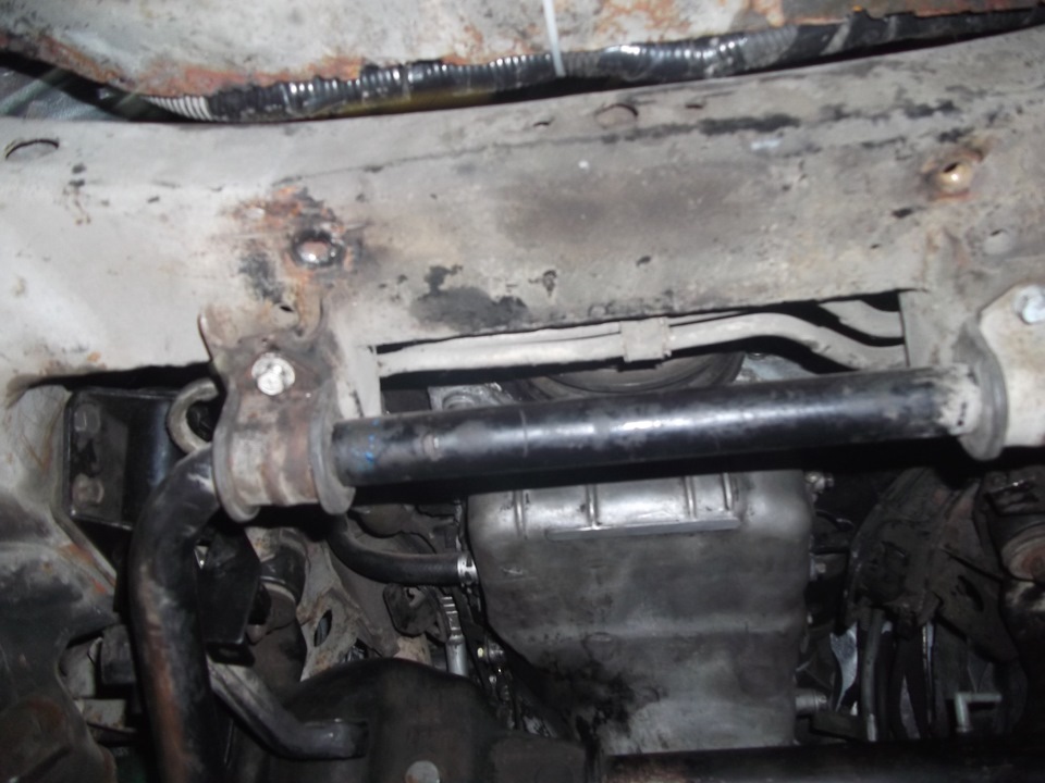 вкатили передний мост от Исузу Му — Isuzu Trooper (2G), 2,8 л, 1991 ...